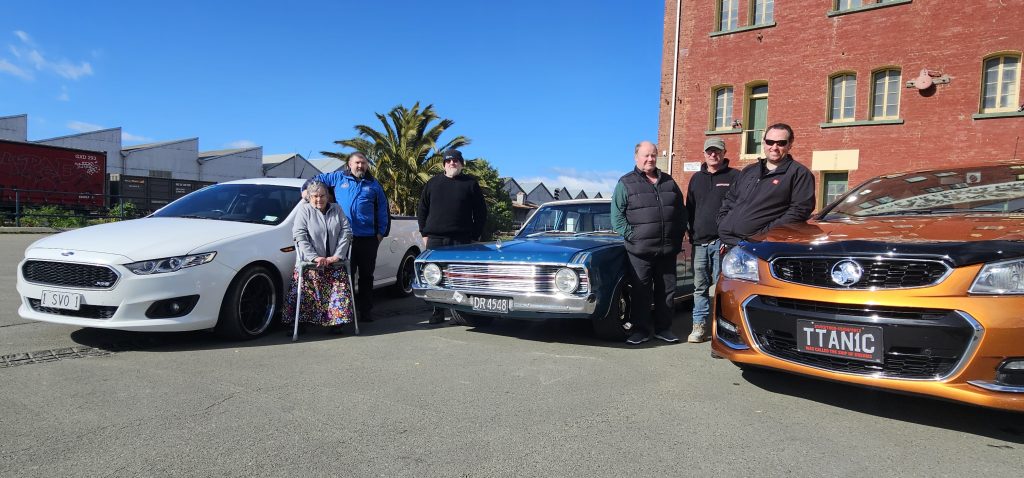 Club rivalry set aside for car show - Timaru Courier