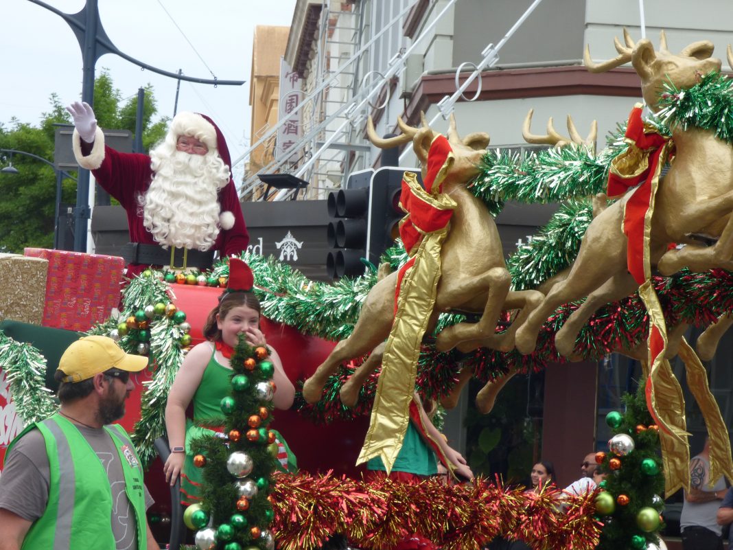 Timaru Santa Parade - Timaru Courier